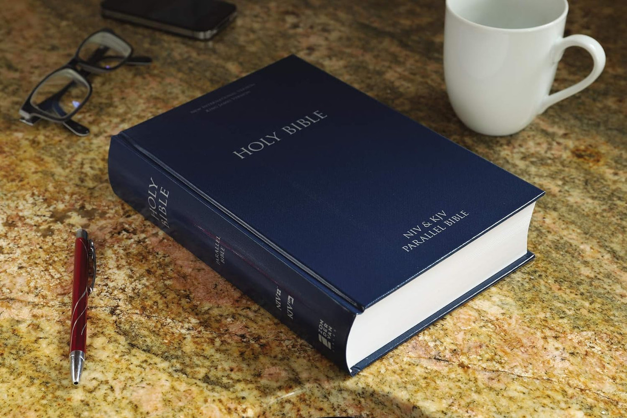 NIV / KJV Parallel Bible Large Print - Museum of the Bible Store