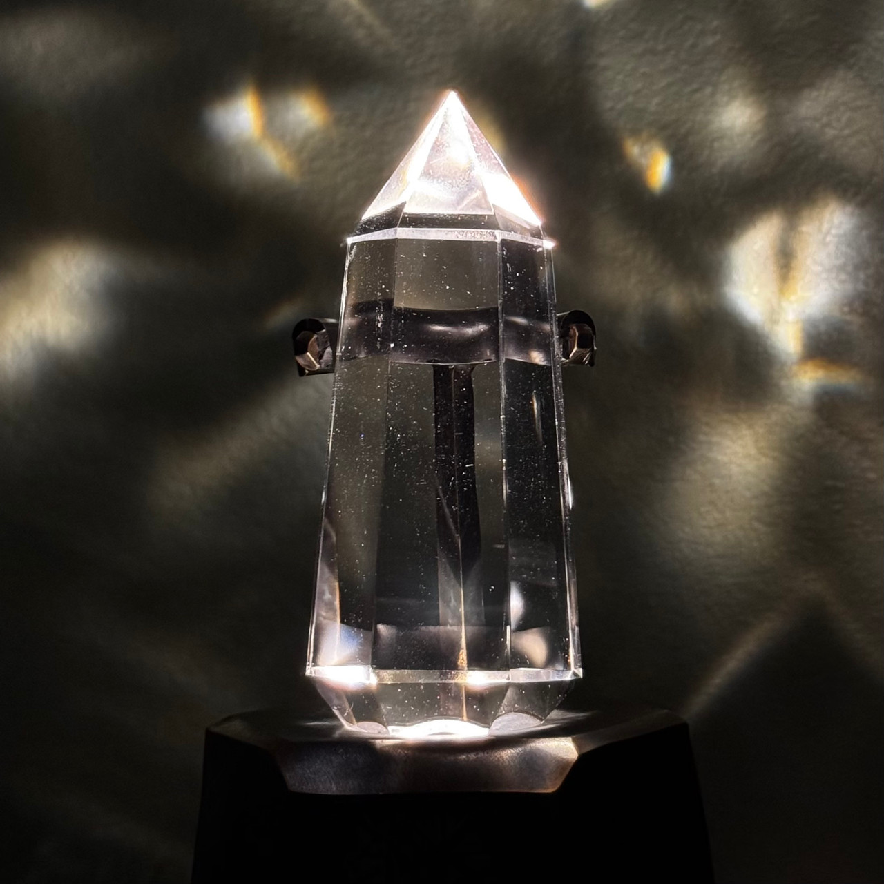 Vogel Wand with Floating Crystals, 6 Facets (184 Grams)