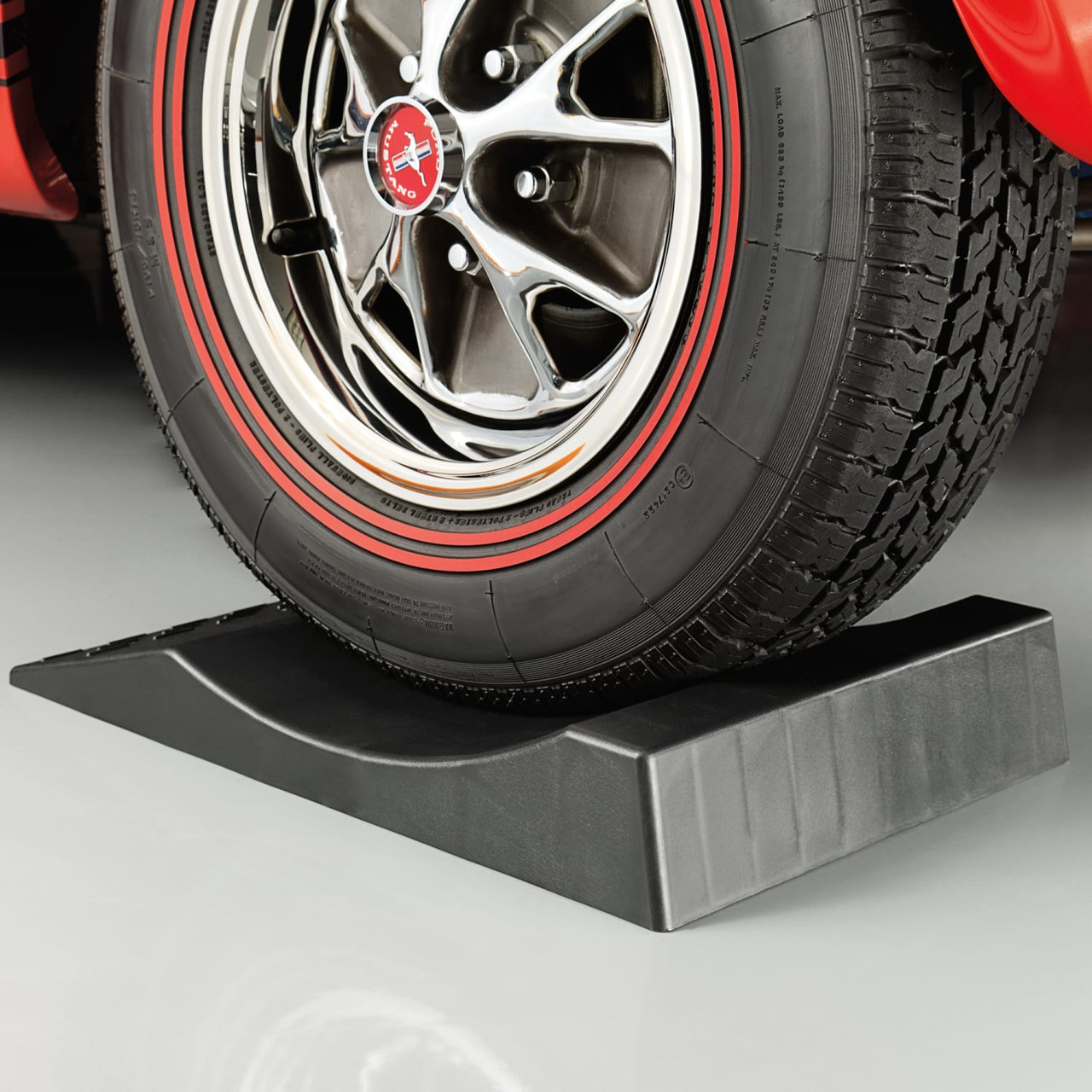 Flat-Free Tire Ramps for Garage | Set of 4 - Griot's Garage