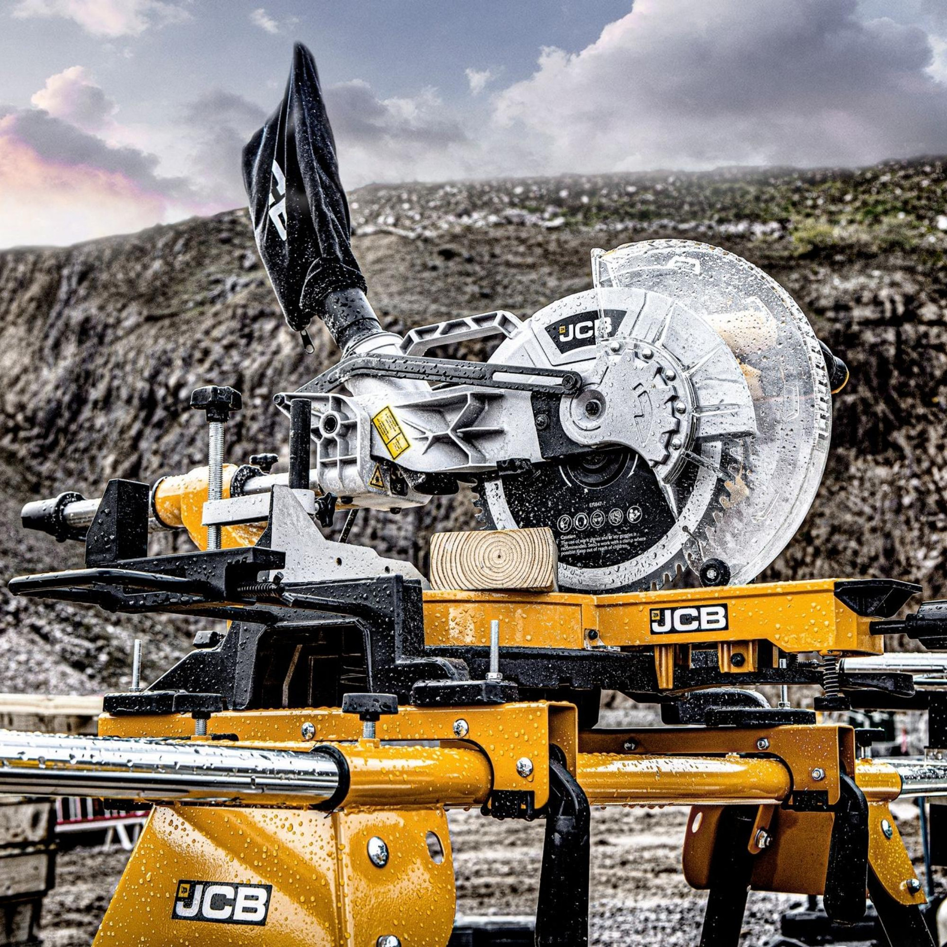 JCB 254mm Sliding Mitre Saw, 200Kg Max Load | 21-MS-254SB