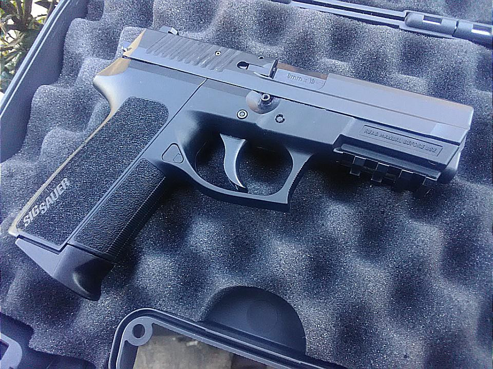 Sig Sauer SP2022 9mm 15-Round Pistol - Black