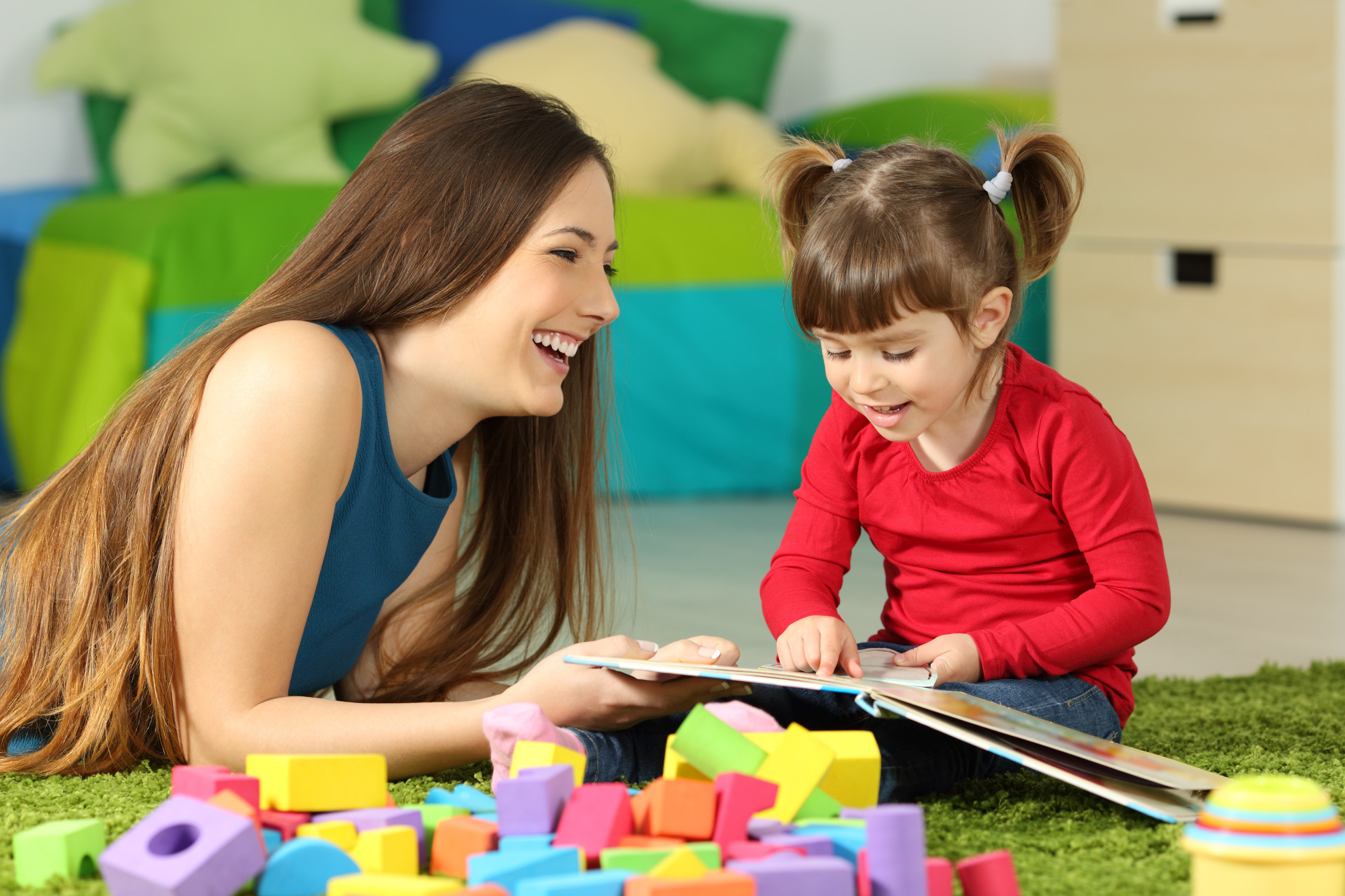 10 Essential Questions to Ask When Hiring A Nanny - Knowyournanny.com