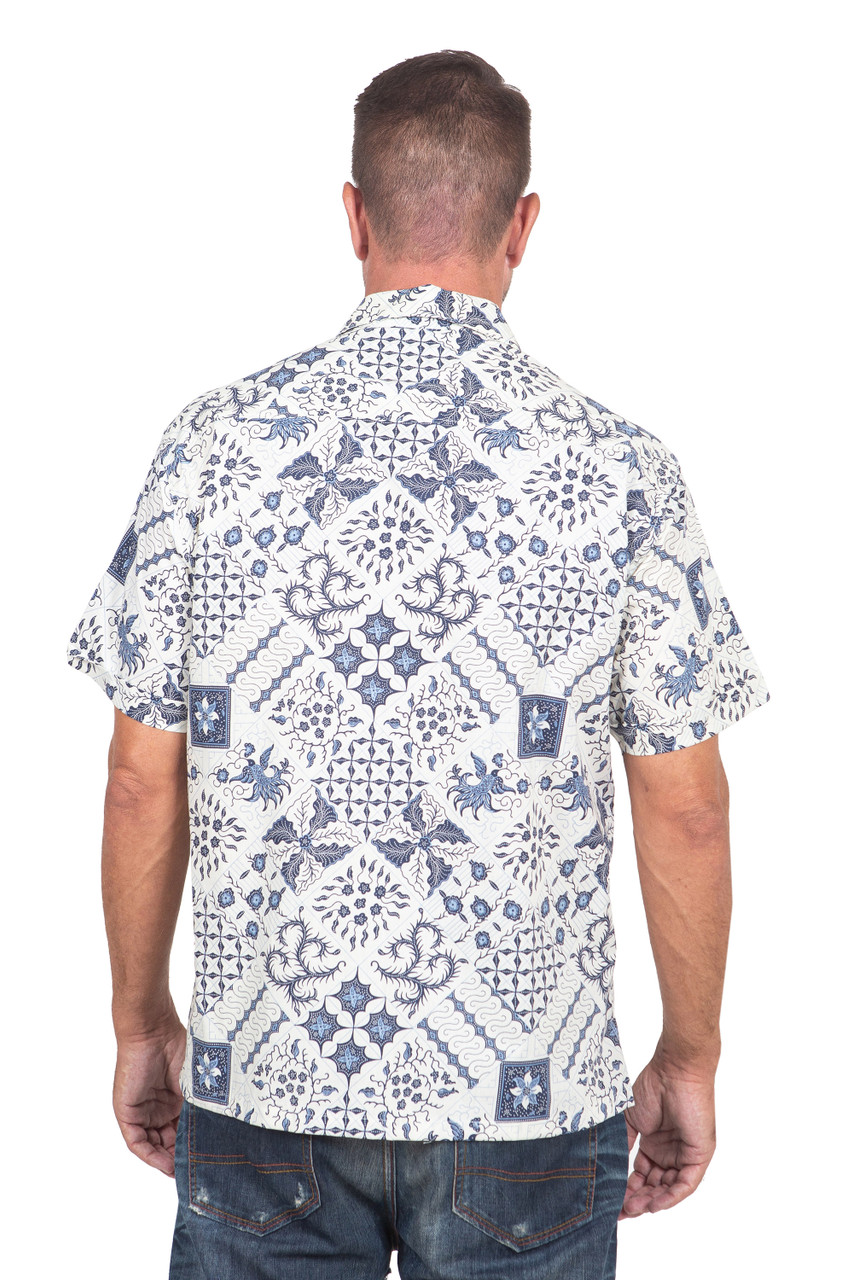 Men's Blue White Short Sleeve Cotton Batik Button Shirt 'Island Batik ...