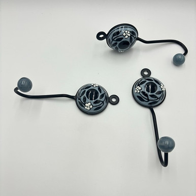 10039 ROUND HOOK. 11x3x4cm - The Ugly Duckling