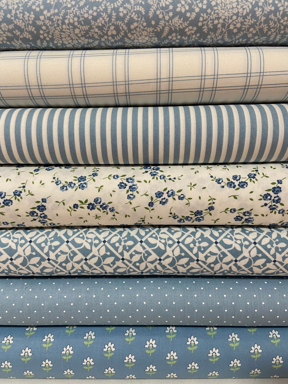 Moda Fabric - Fat Quarter Bundle - Shoreline by Camille Roskelley ...