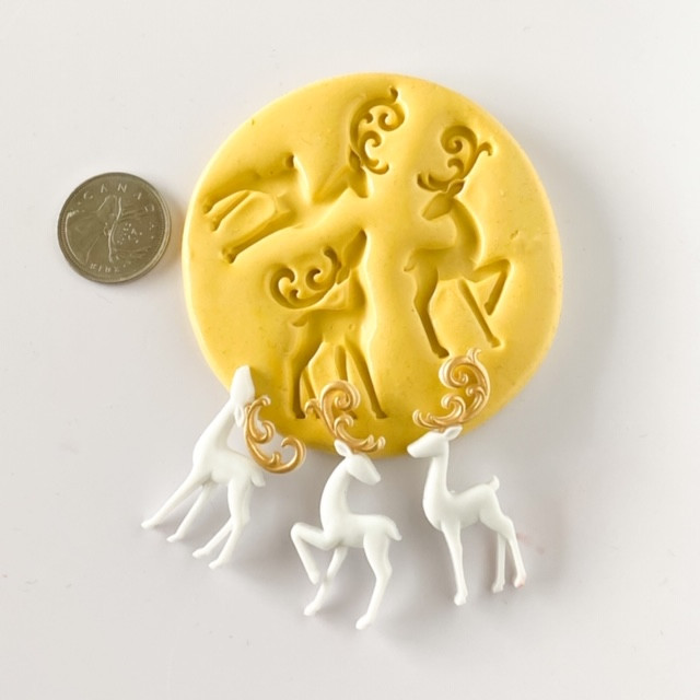 Reindeer fancy mold - Christines Molds