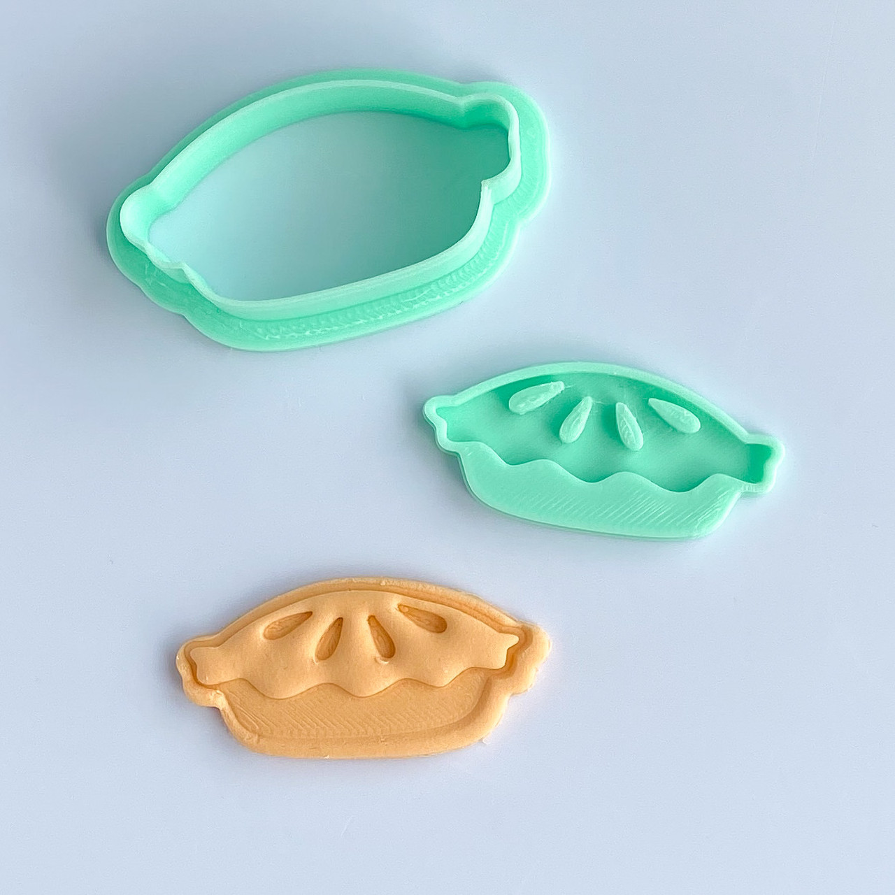 Pie Embosser and Cutter set ( 2" or 4" ) - Christines Molds