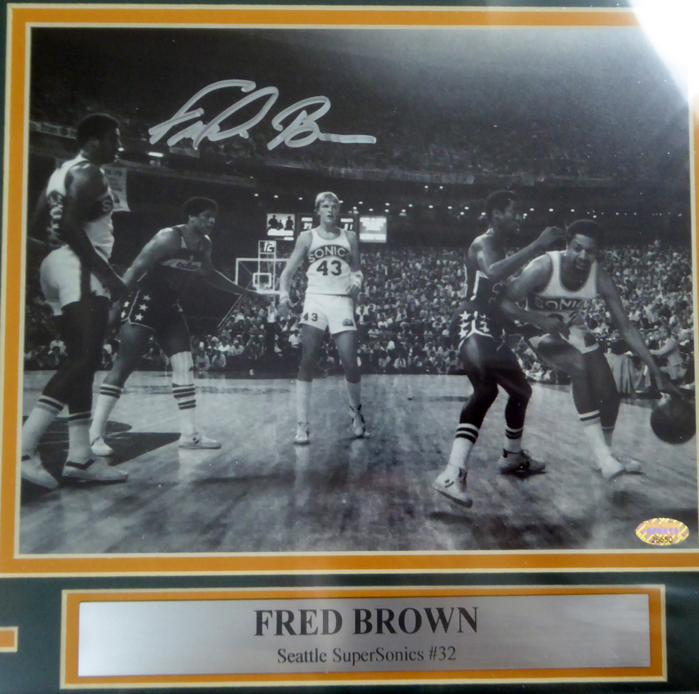 "Downtown" Fred Brown Autographed Framed 8x10 Photo Seattle Sonics MCS ...