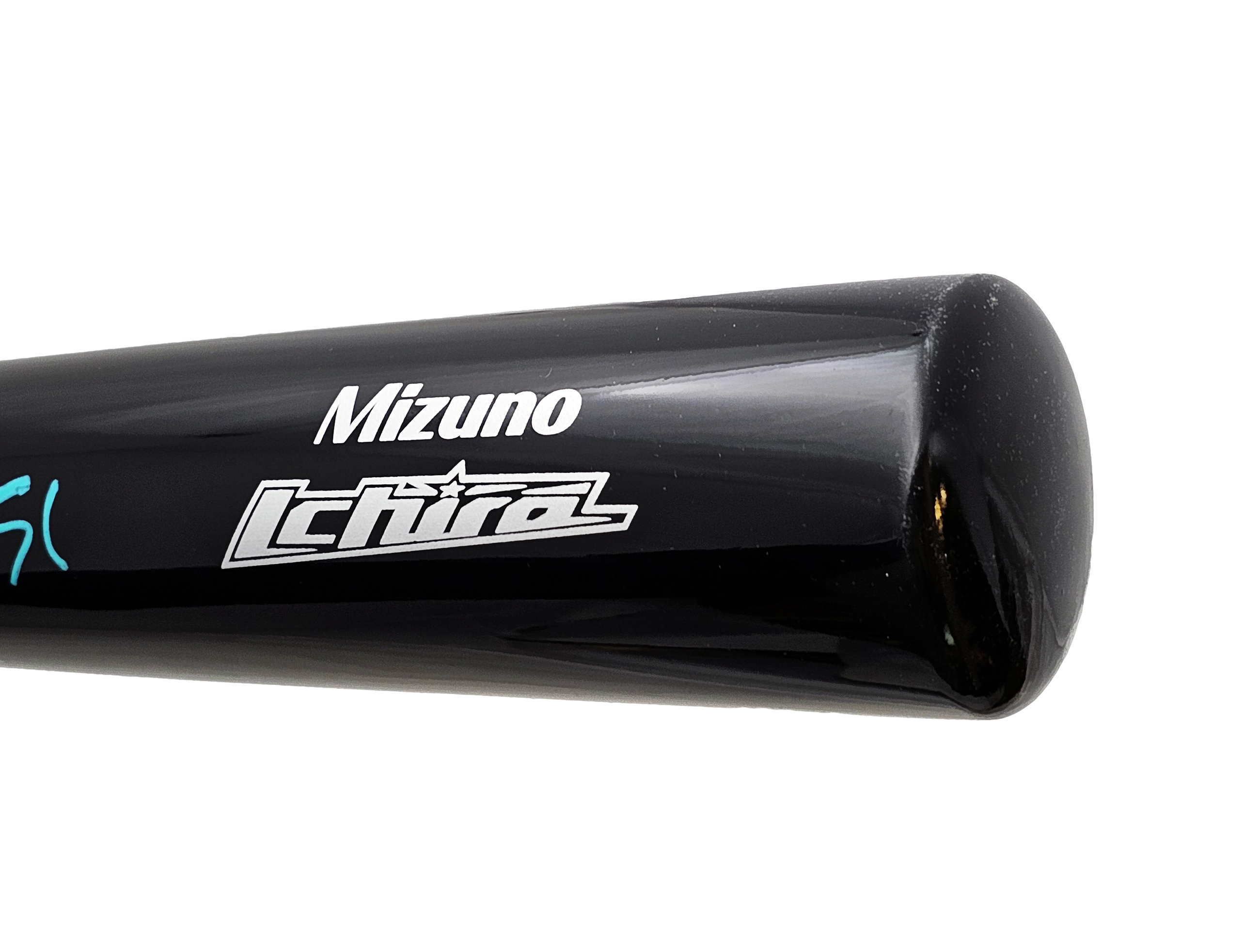 Ichiro Suzuki Autographed Black Mizuno Player Model Bat Seattle ...