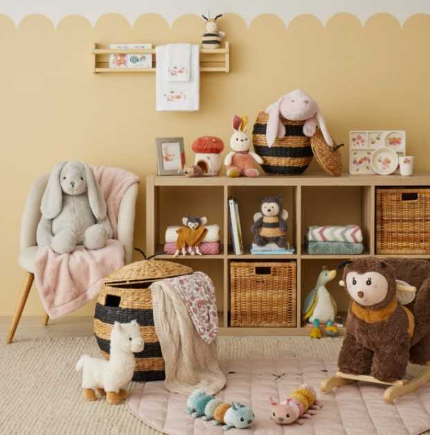 Cooper the Caterpillar Rattle - Jiggle & Giggle