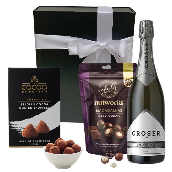 Graduation Gift Hampers | Unique Gifts for Graduation Day