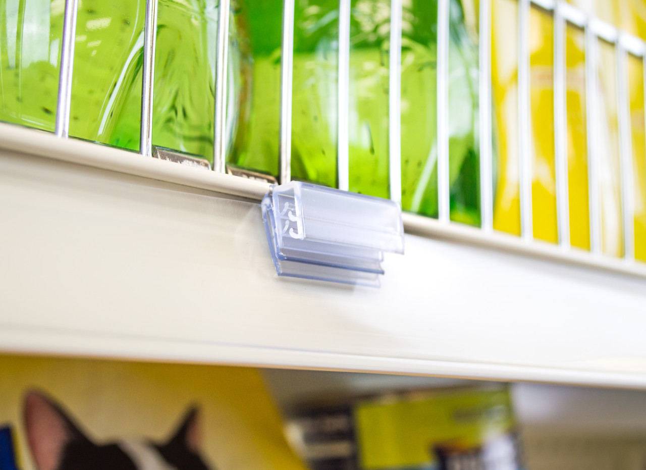 Flag Grip Sign Gripper | 1.25" Channel Mount - The Global Display Solution™