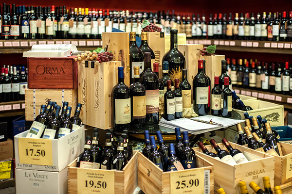 10 Retail Wine Display Ideas For Your Products - The Global Display ...