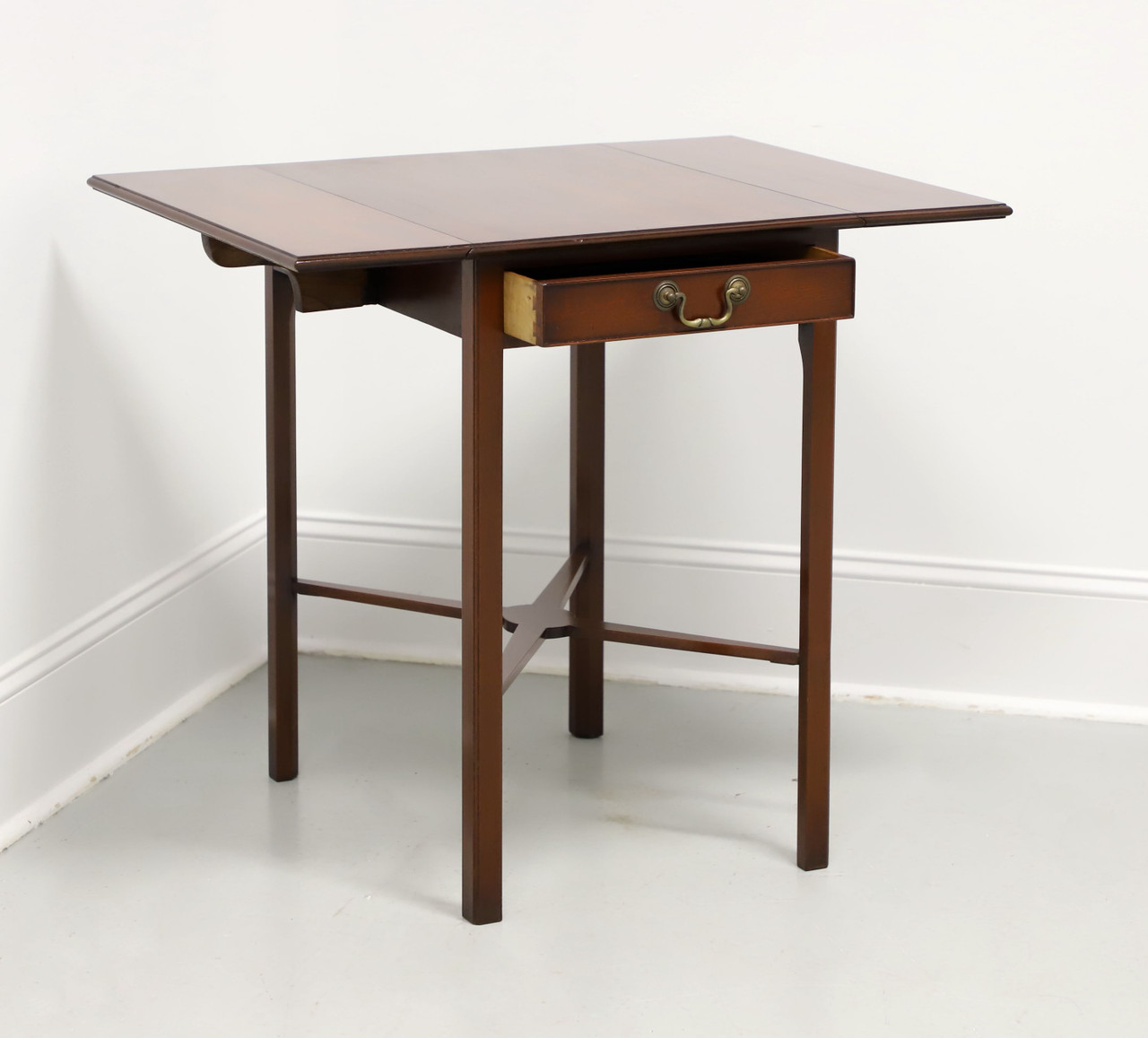 Late 20th Century Chippendale Drop Leaf End Side Table Boyd s Fine Furnishings