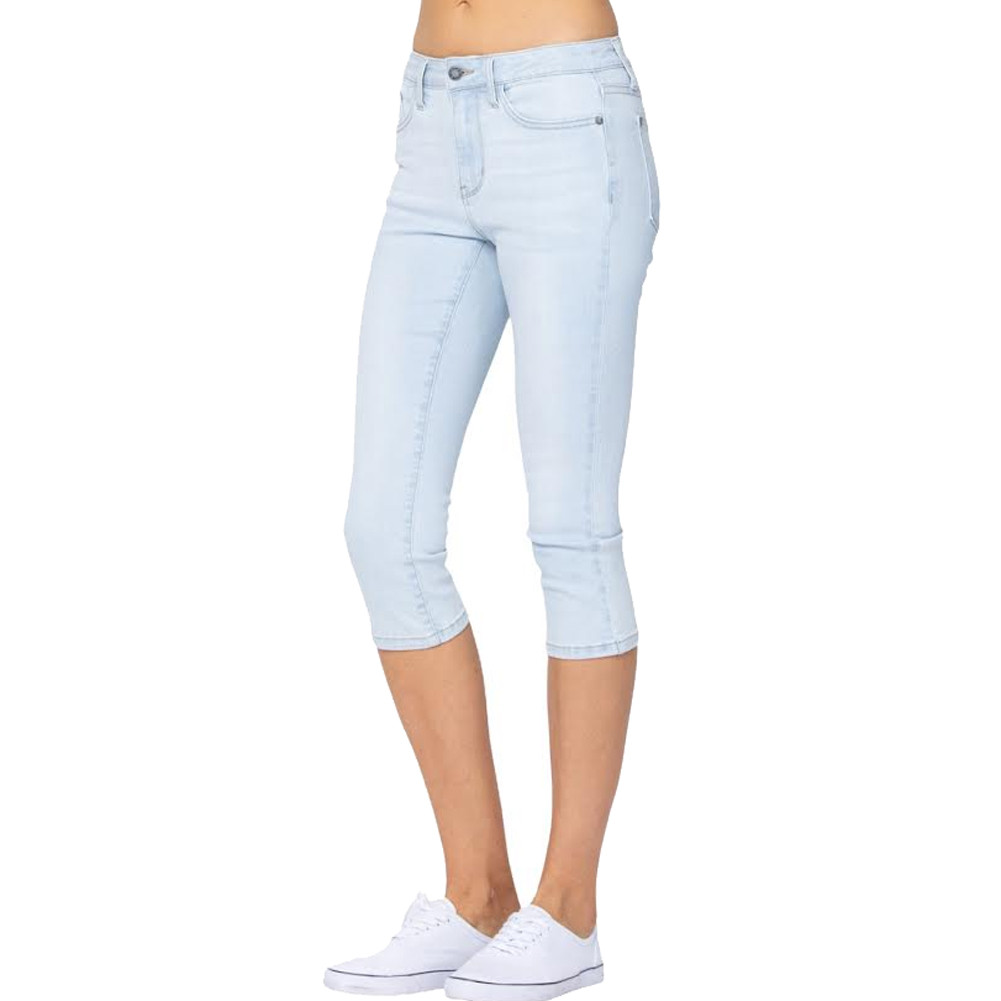 JUDY BLUE LIGHT BLUE SKINNY CAPRI | PURPLE LEOPARD BOUTIQUE