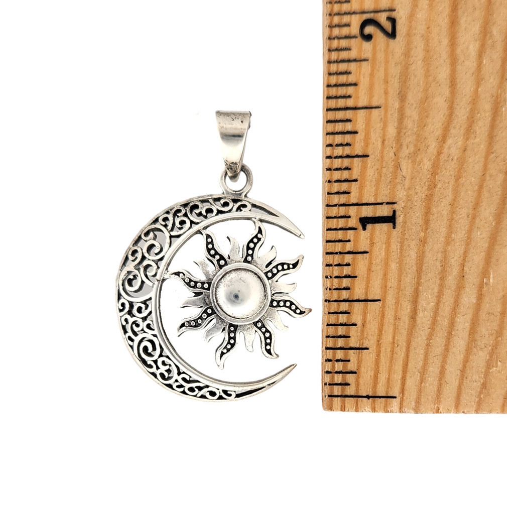 STERLING SILVER CRESCENT MOON AND STAR PENDANT | PURPLE LEOPARD BOUTIQUE