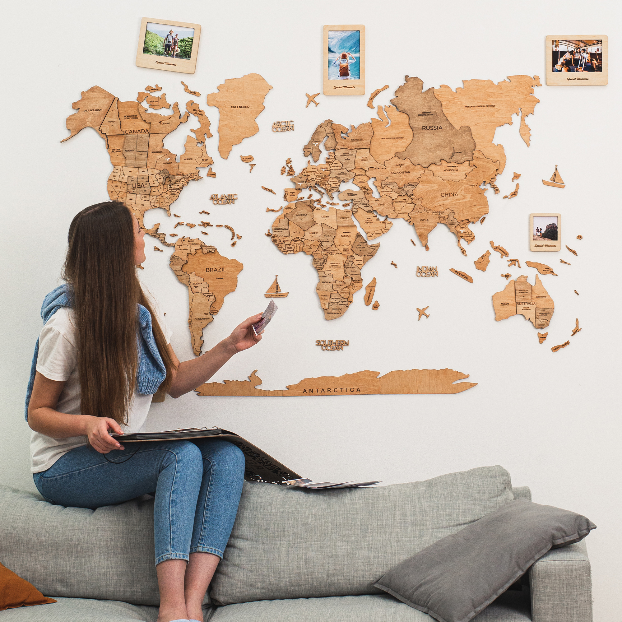 3D Wooden World Map – Light