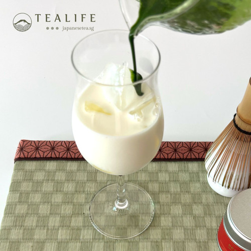 Tealife | Large Lipped Glass Matcha Bowl