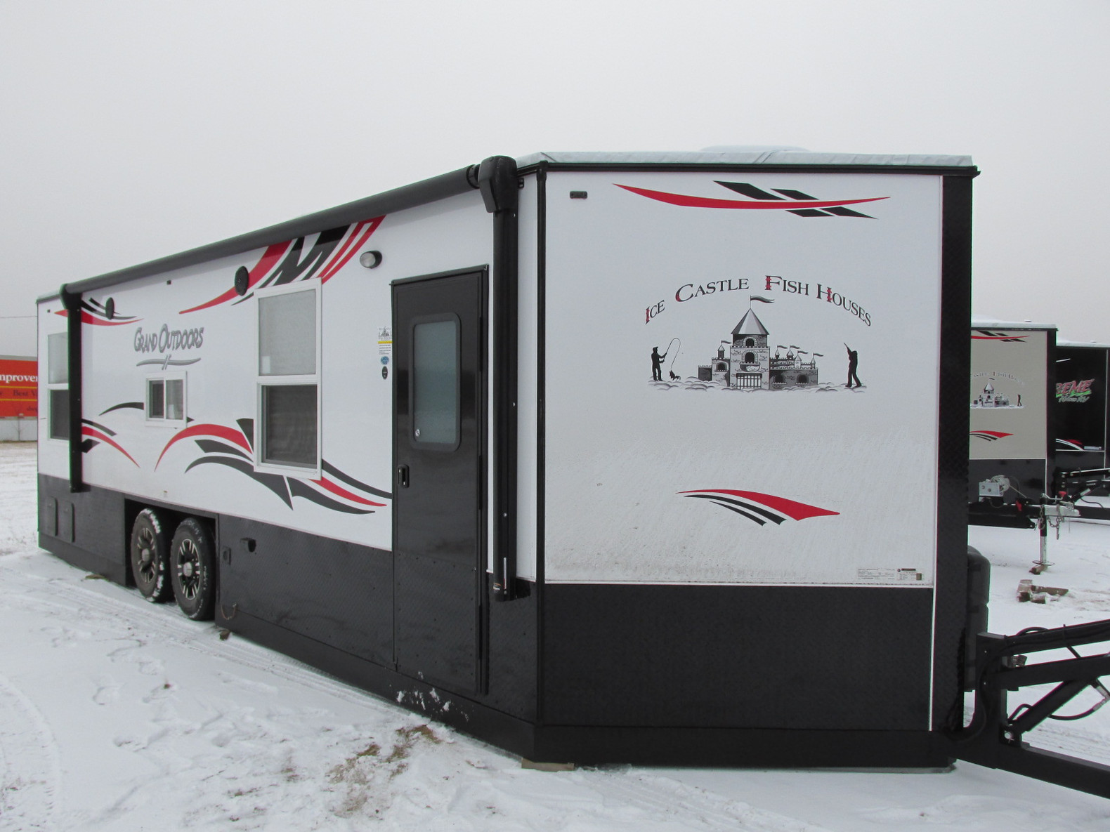 Ice Castle 24V Grand Outdoors RV Fish House by Nilson Direct