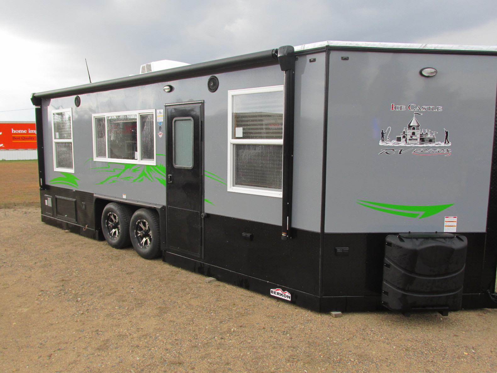 SOLD!!! 21 Denali RV