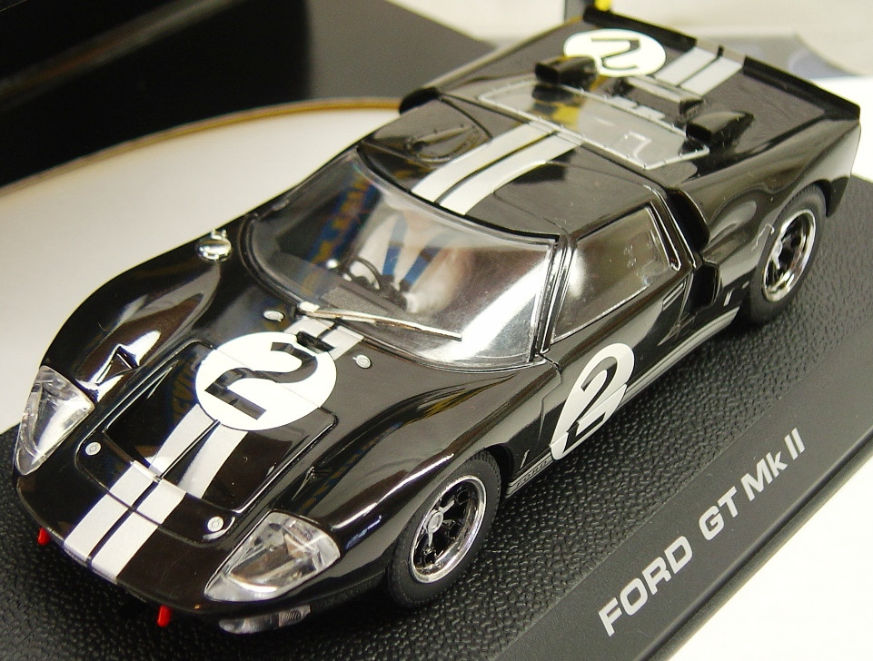 C2463 Scalextric Ford GT MKII Le Mans 1966 Black/Silver, #2 1:32 Slot ...