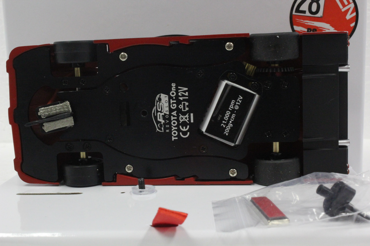 RS0054 RevoSlot Toyota GT One Le Mans 1998 Venture Safenet, #29 1:32 ...