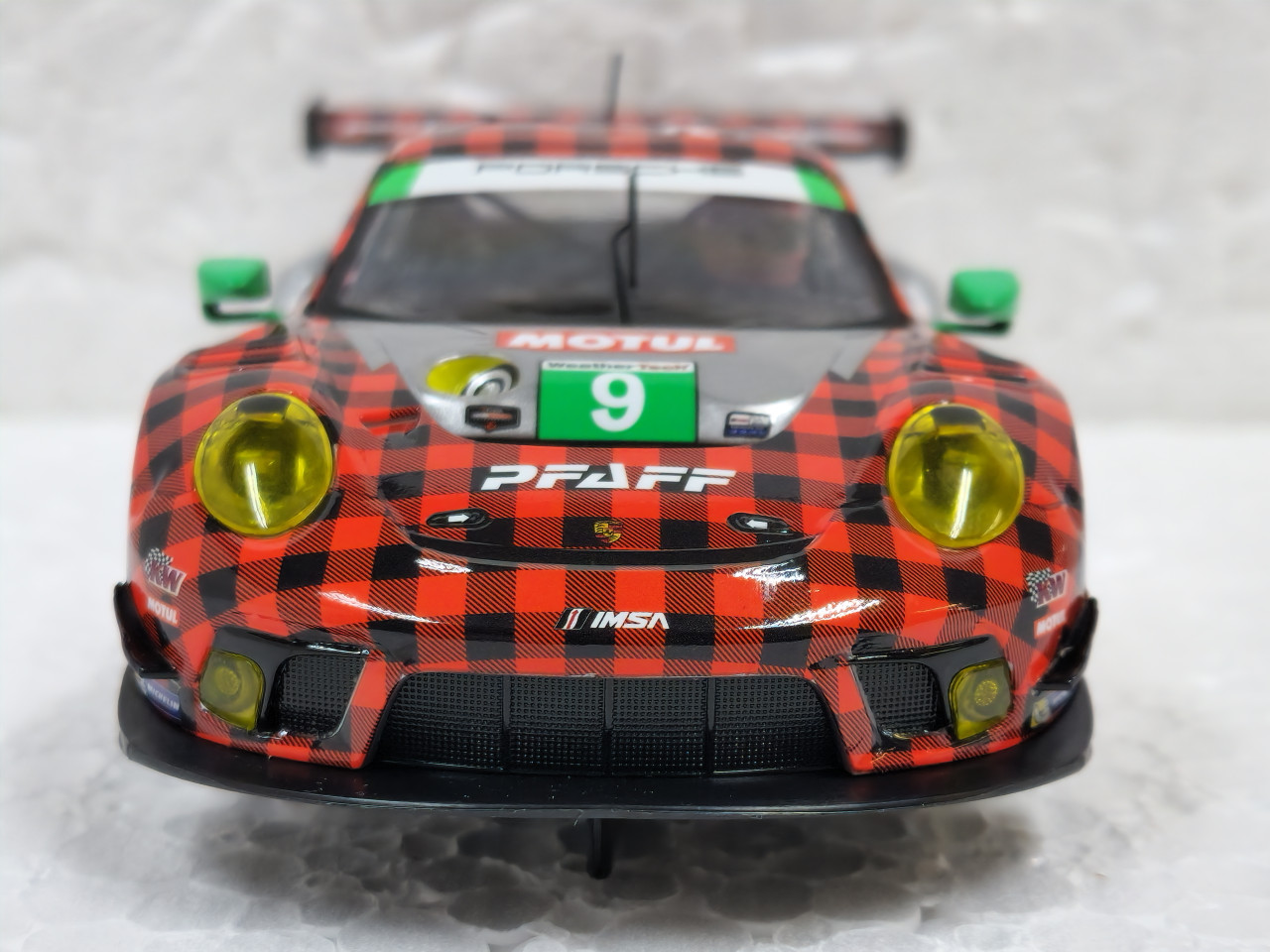 C4252 Scalextric Porsche 911 RSR Sebring 12 hours 2021, #9 1:32 Slot ...