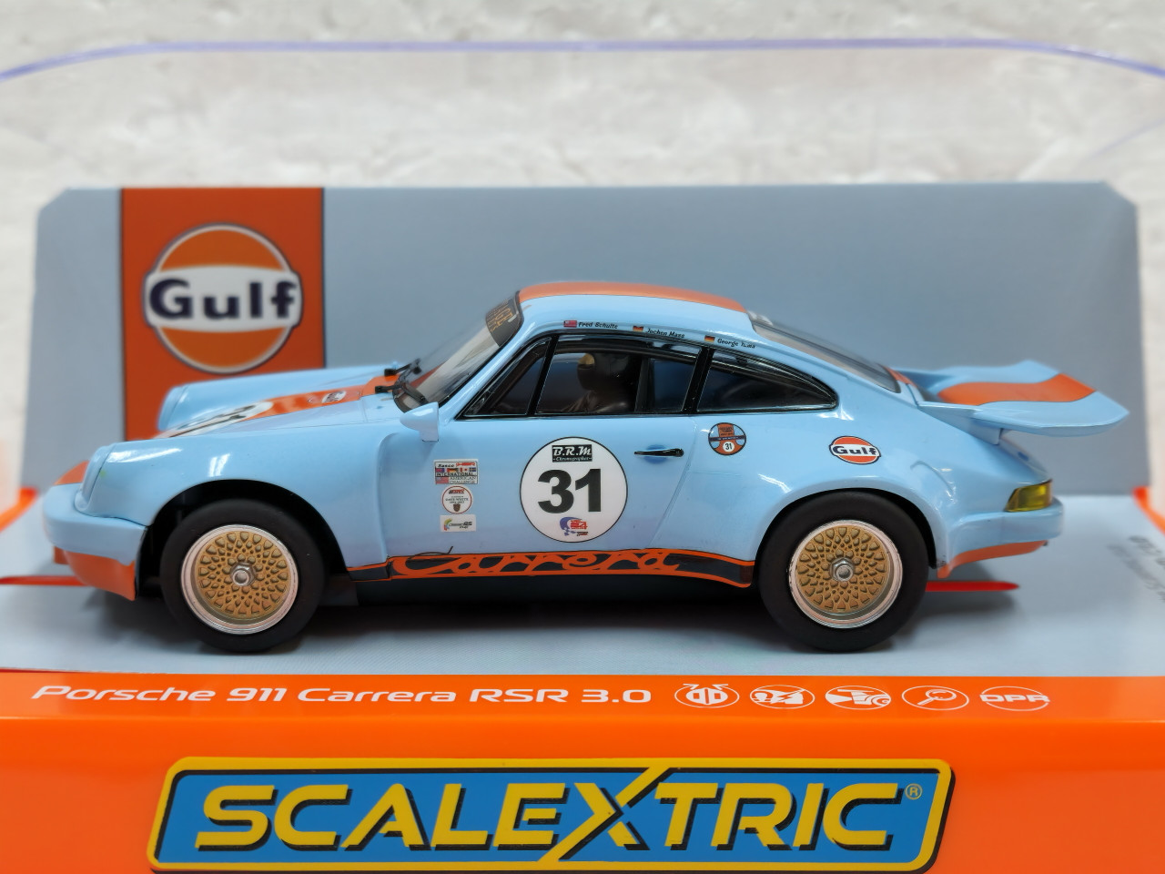 C4304 Scalextric Porsche 911 RSR 3.0 Gulf Edition, #31 1:32 Slot Car ...
