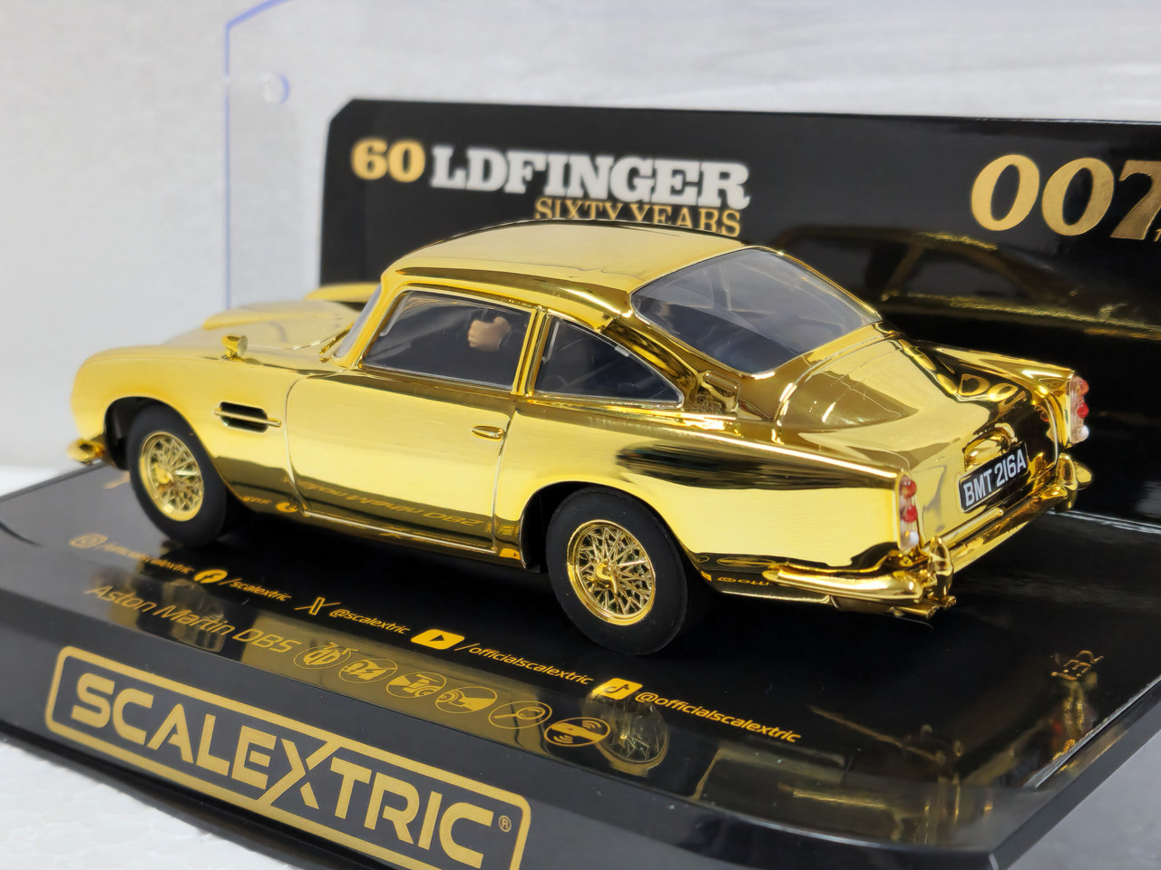 C4550A Scalextric James Bond Aston Martin DB5 - Goldfinger - 60th ...