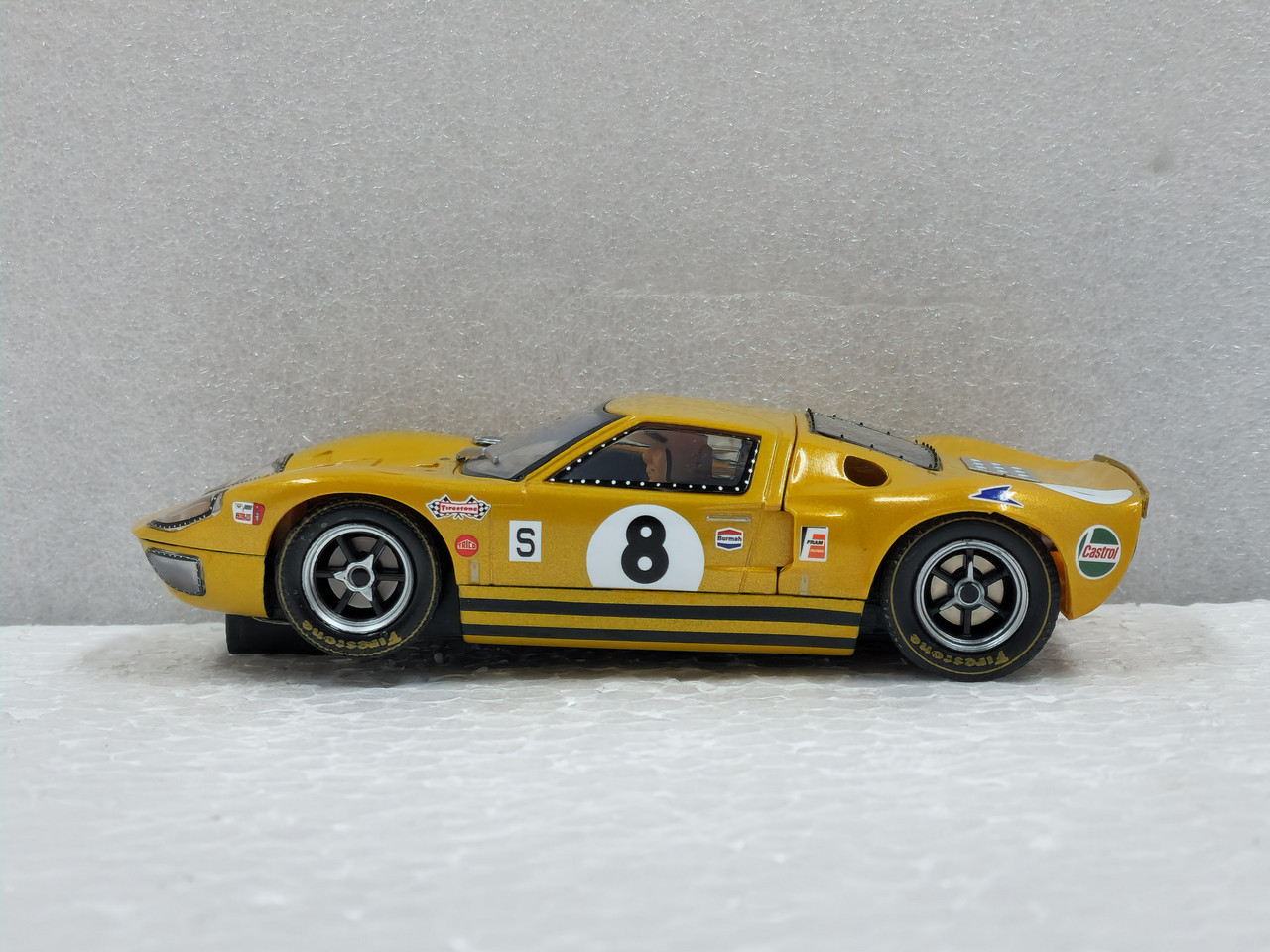 C4495 Scalextric Ford GT40 BOAC 500 1968, Terry Drury and Keith Holland ...