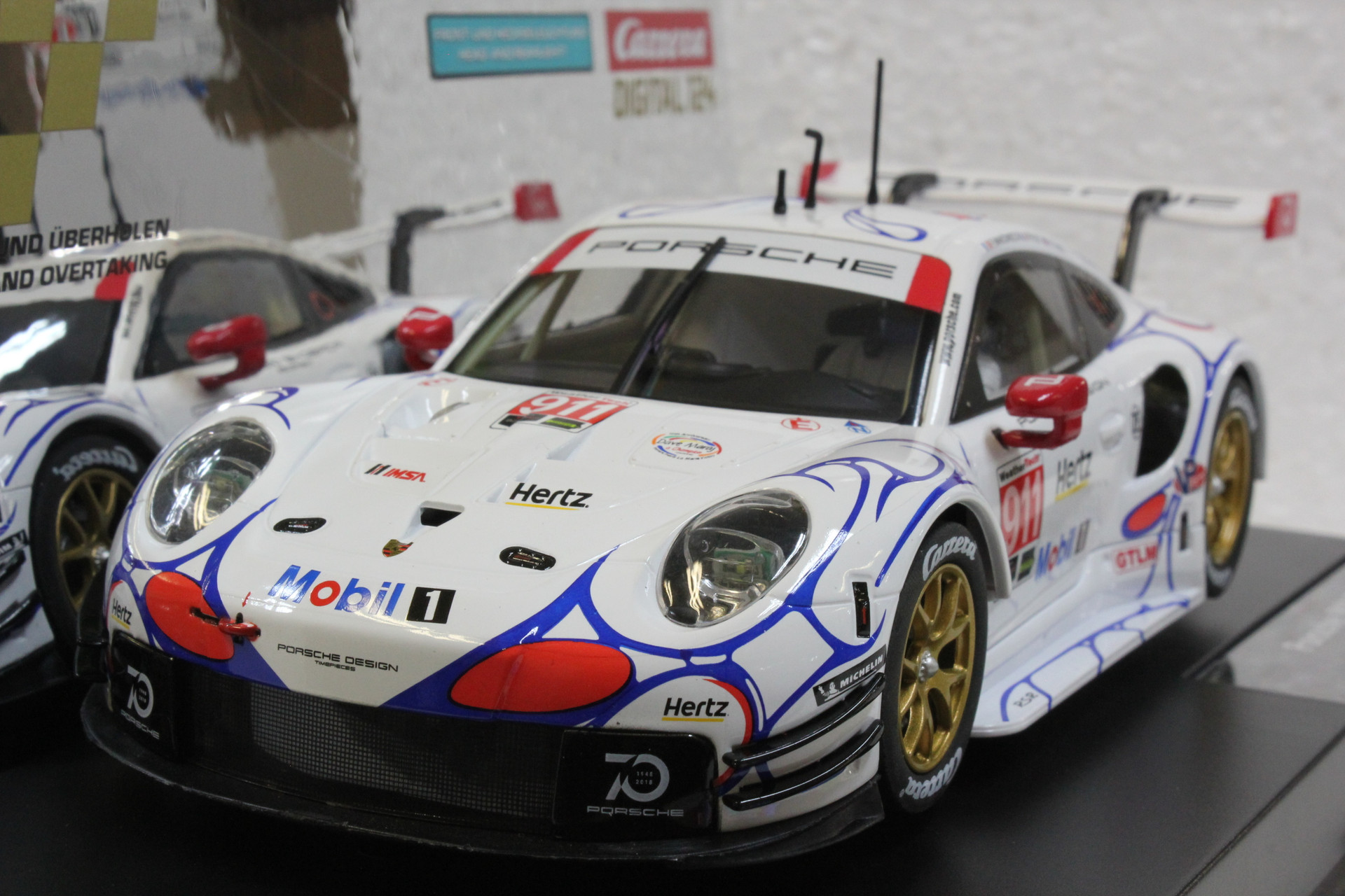 23890 Carrera Digital 124 Porsche 911 RSR w/lights, #911 1:24 Slot Car ...