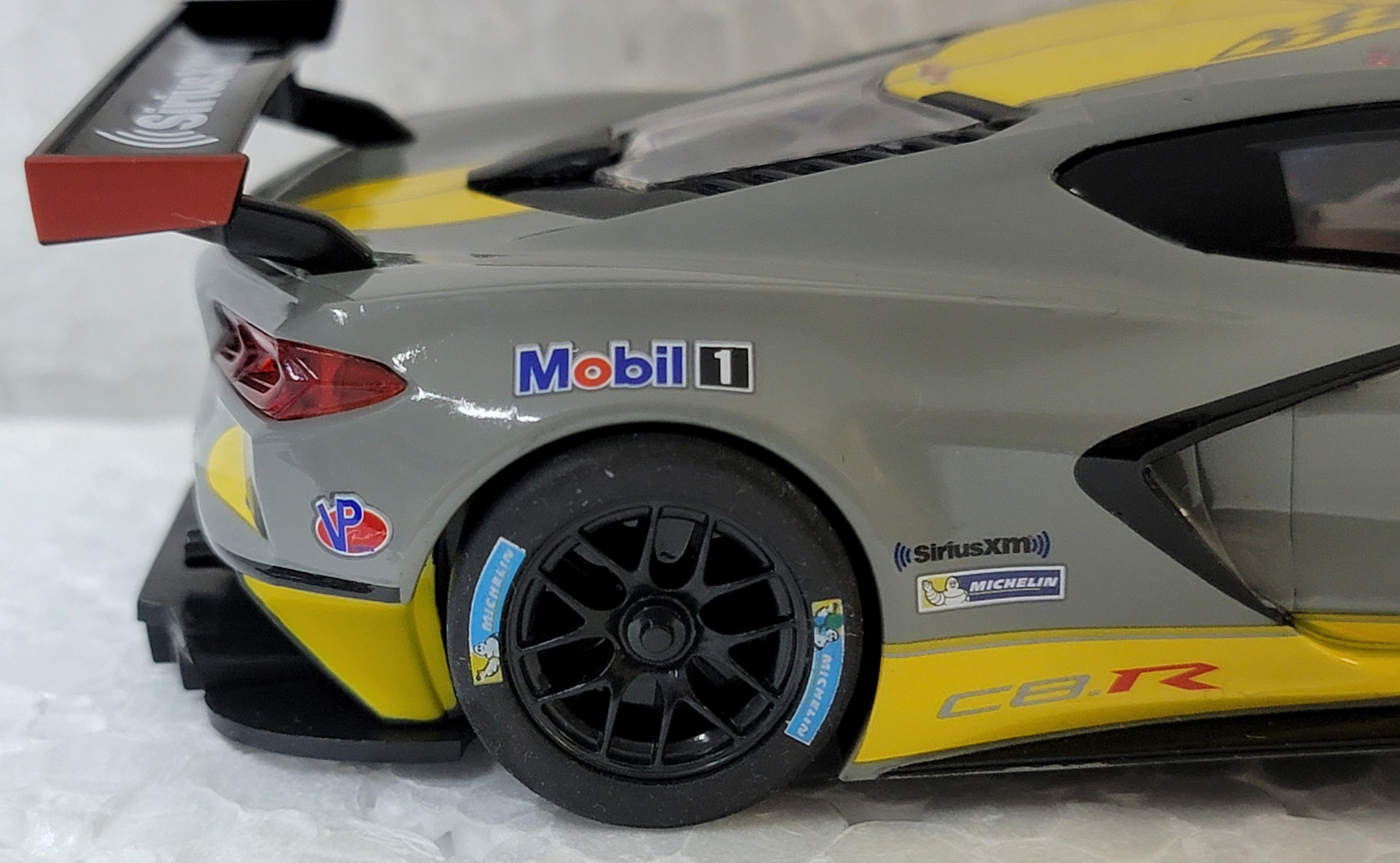 C4240 Scalextric Chevrolet Corvette C8R 24hrs Daytona 2020, #4 1:32 ...