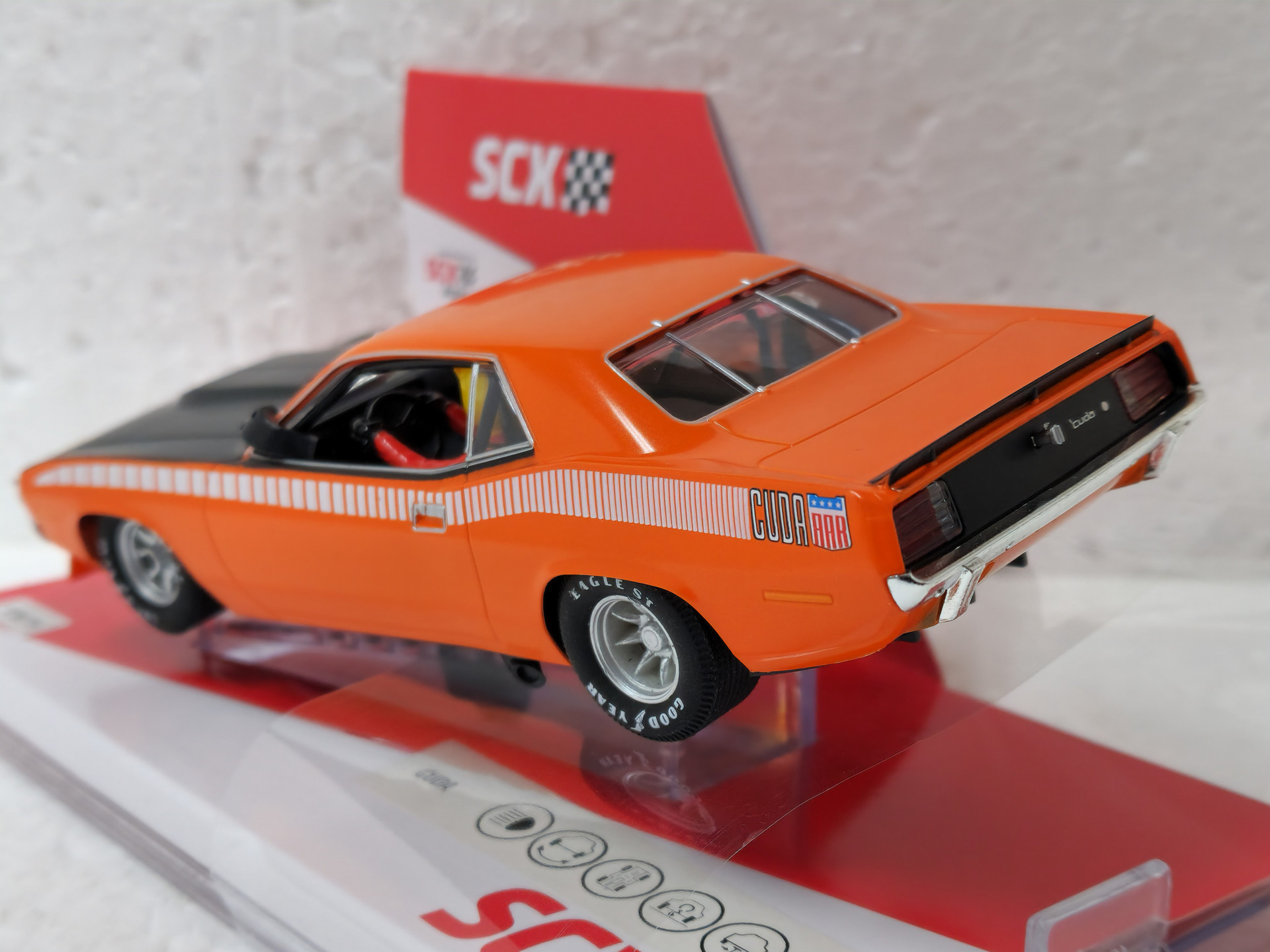 U10449X300 SCX Plymouth Trans Am AAR CUDA Vitamin C 1970 1:32 Slot Car ...