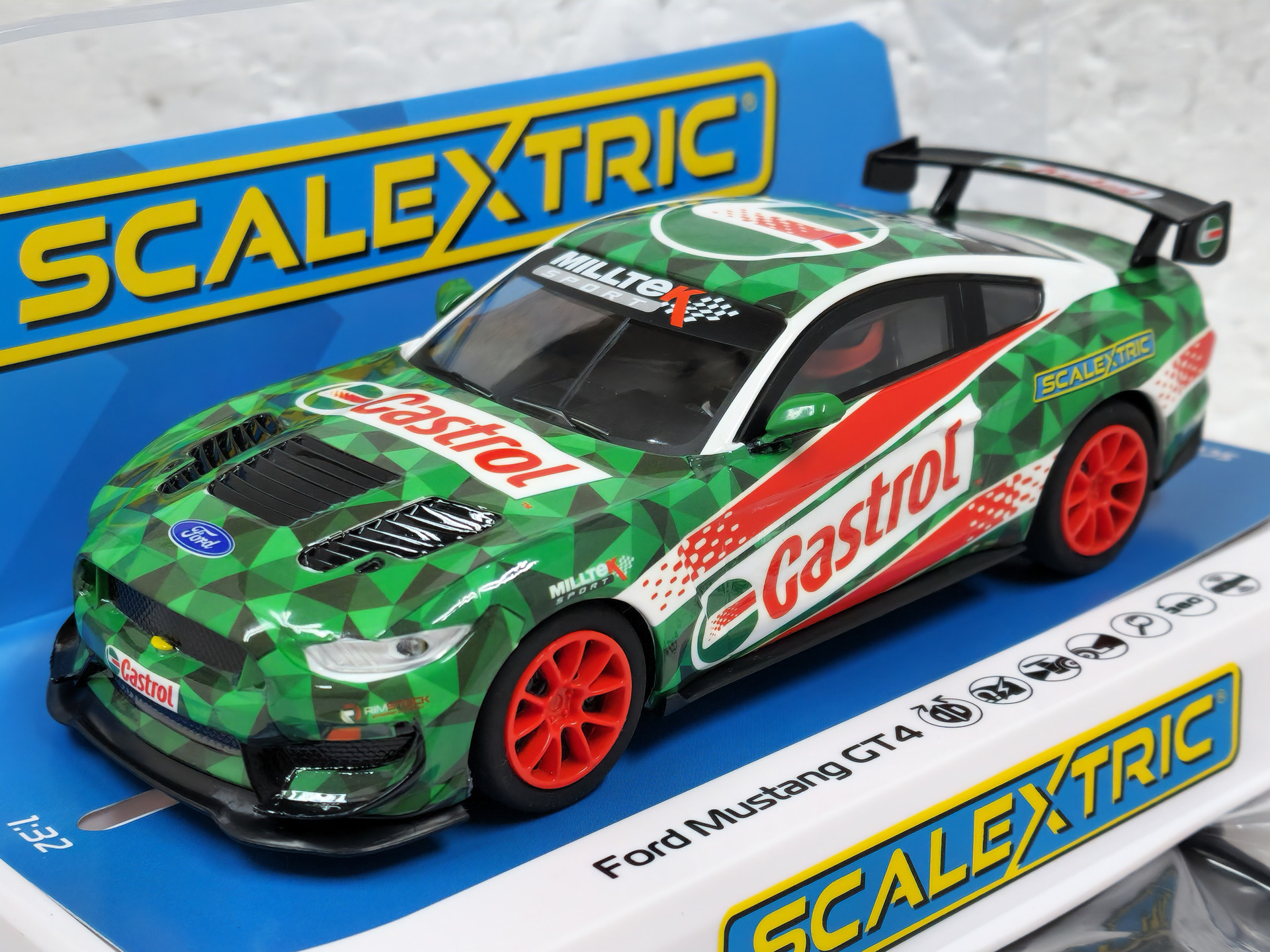 Scalextric 1:32 Slot Cars, Race Tracks, and Sets