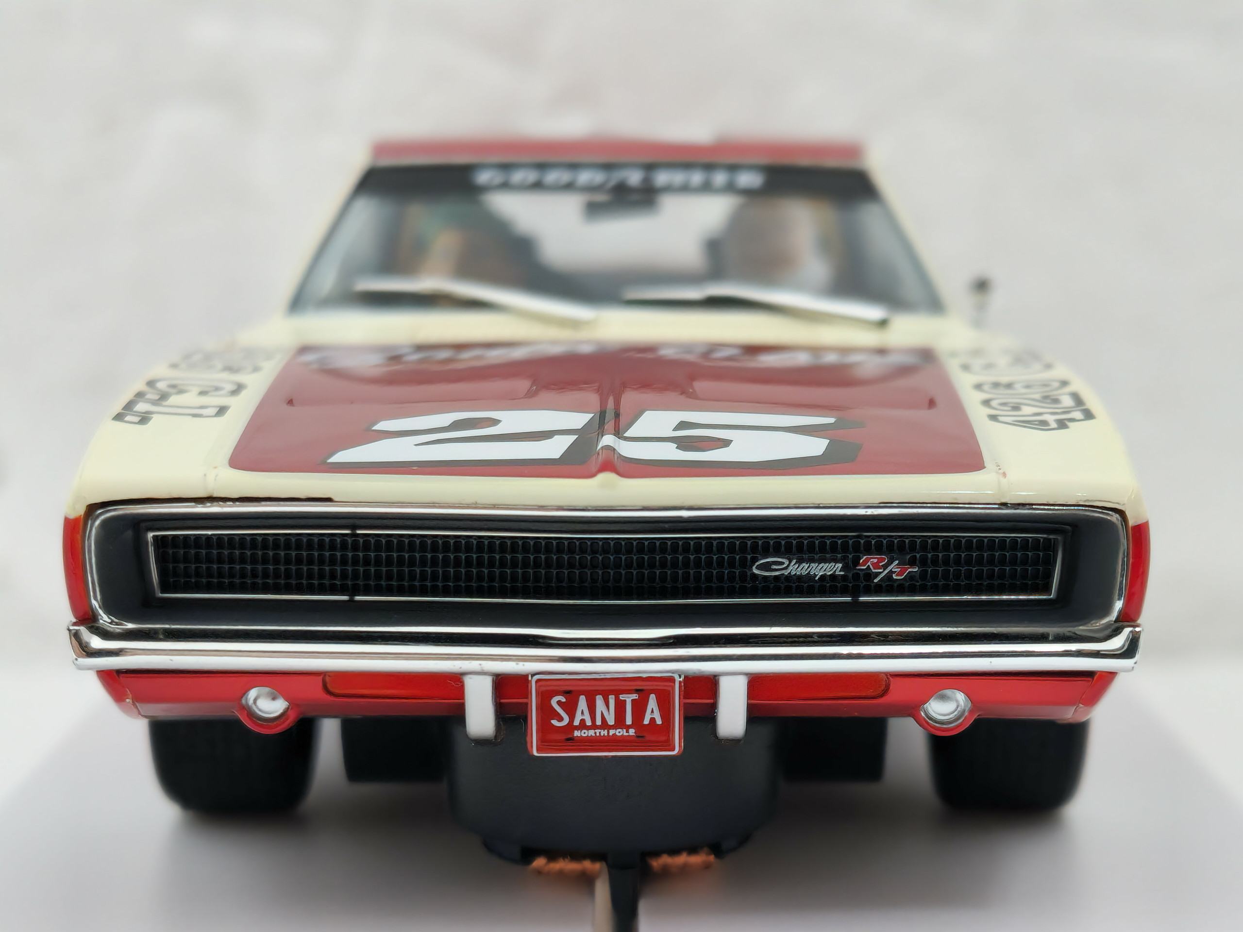 P176 Pioneer Santa's Dodge Charger Hemi 426 Red/White, #25 1:32 Slot ...