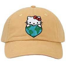 Hello Kitty Hugging Heart Hat