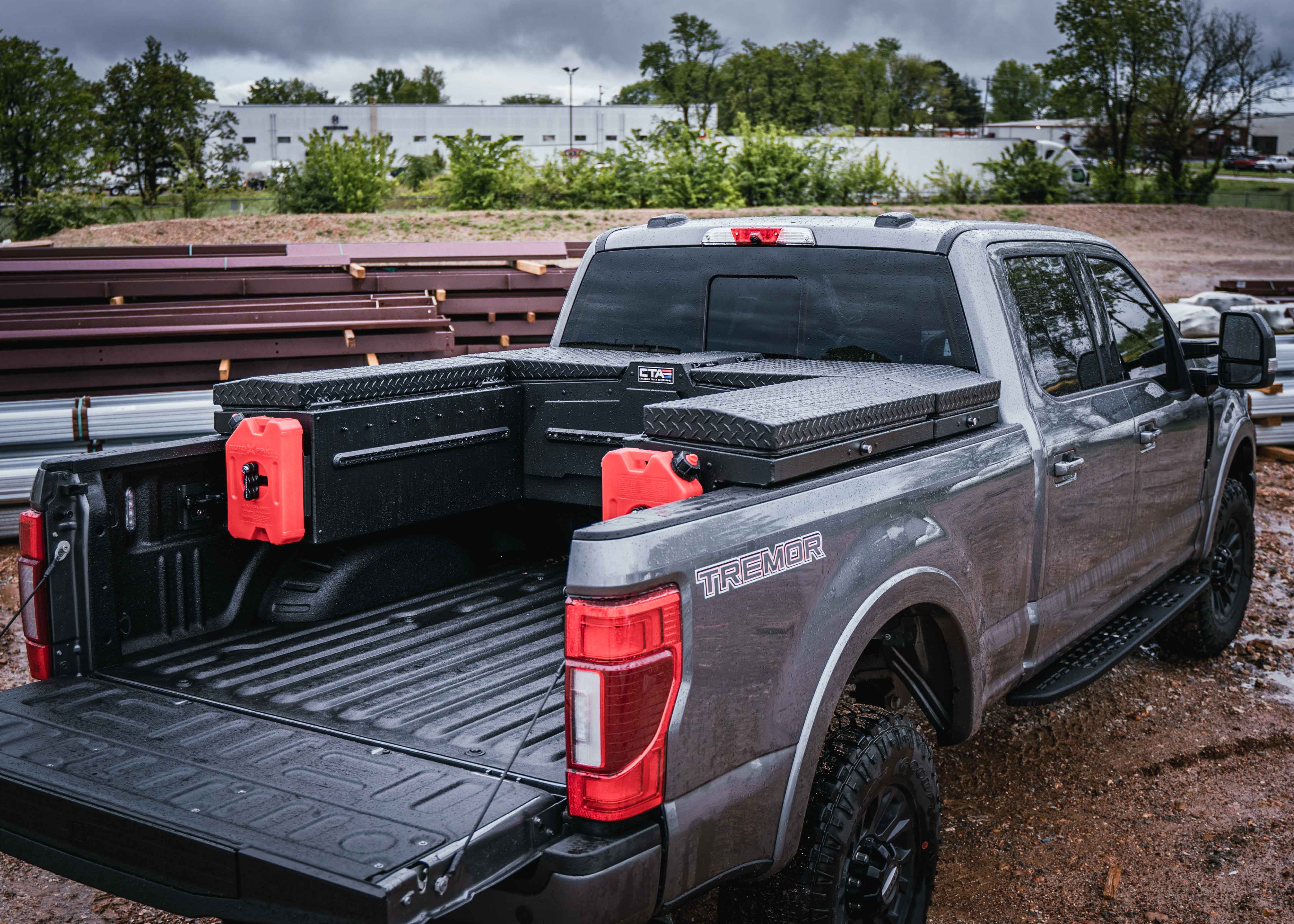 Low side tool box store