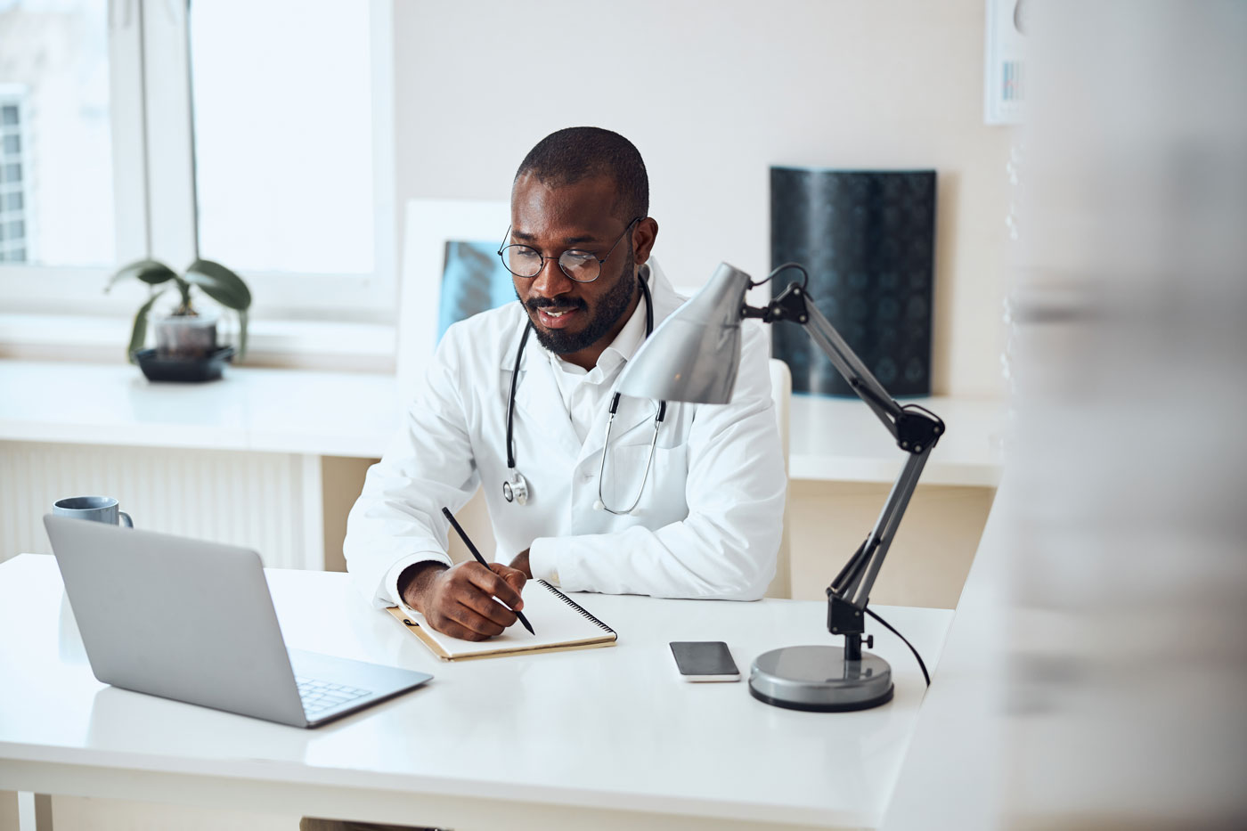 How to Get CME Credits Fast: A Guide for Busy Physicians - Oakstone | CME