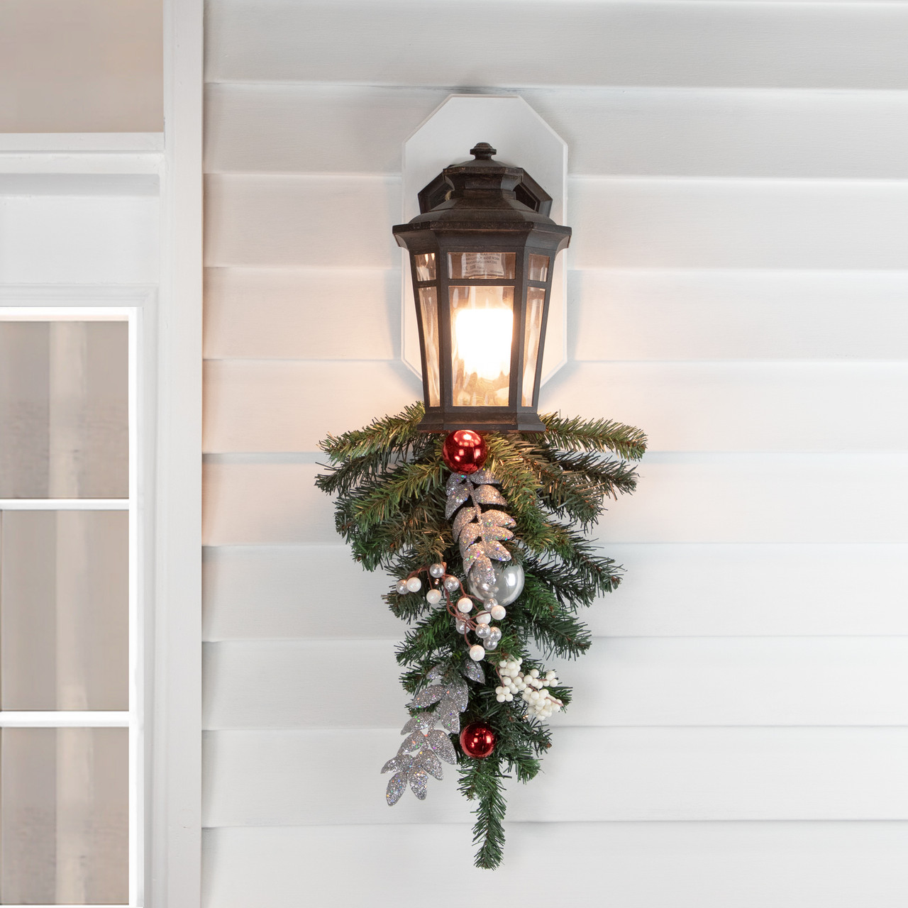 20" Pre-lit Decorated Green Pine Artificial Teardrop Christmas Swag ...