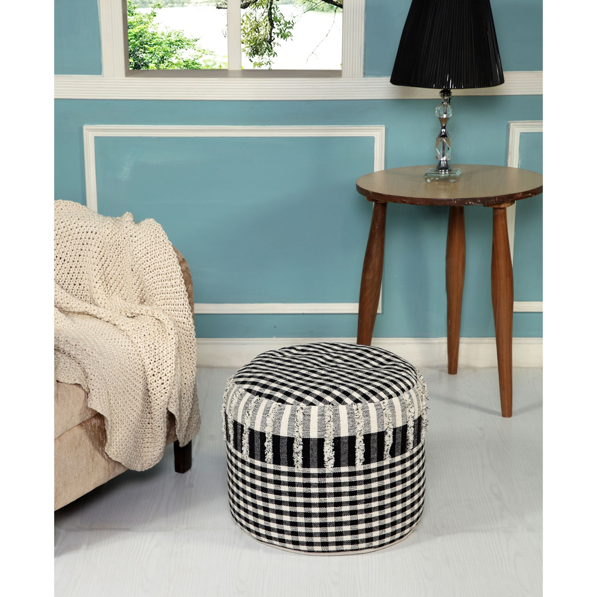 18" White & Black Checkered Hand Loomed Round Pouf Ottoman | Christmas ...