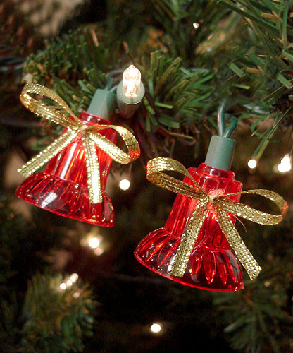 40-Count Red Bells with Musical Christmas Light Set, 13ft Green Wire ...