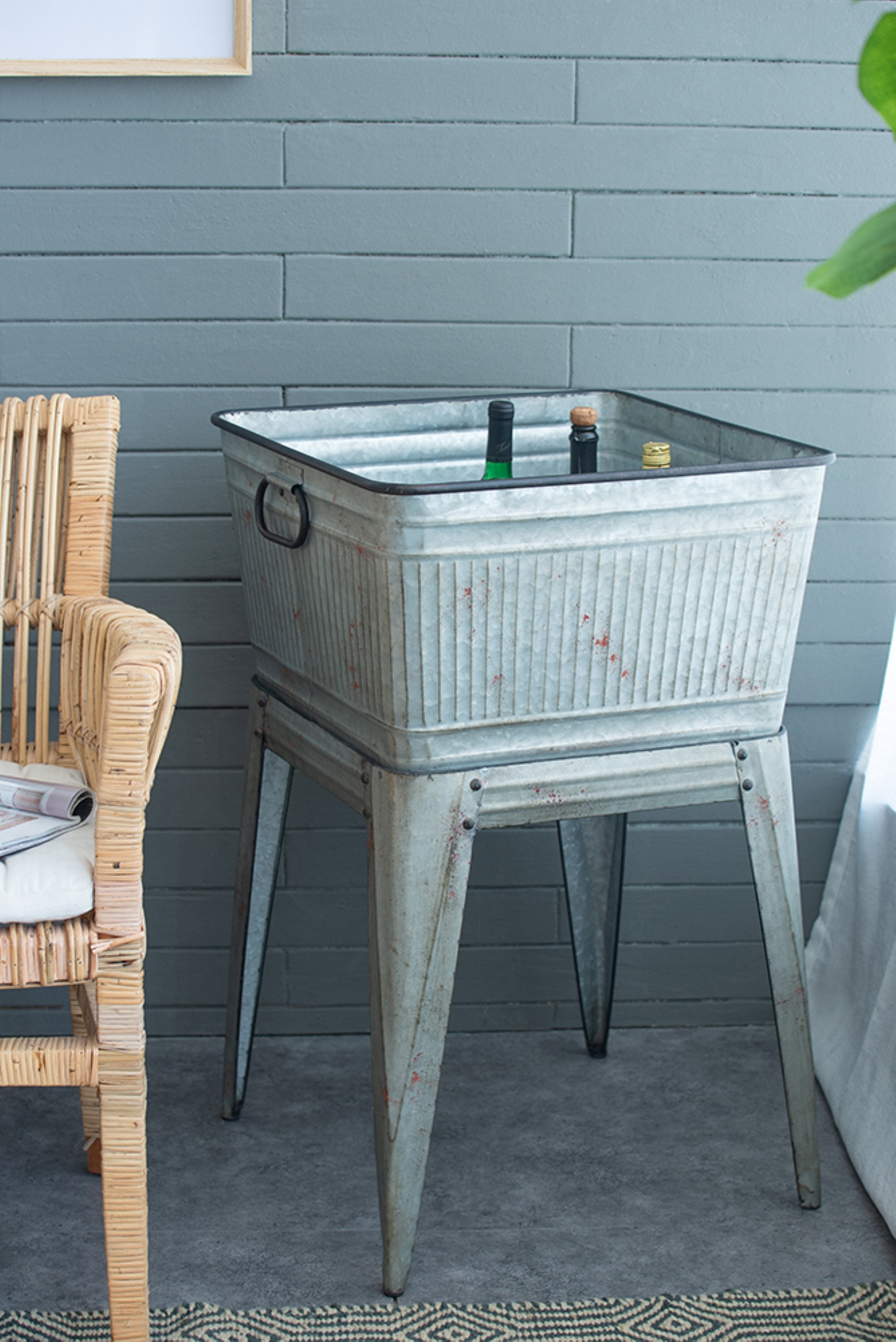 Galvanized Tub on Stand - 20.75" - Gray | Christmas Central
