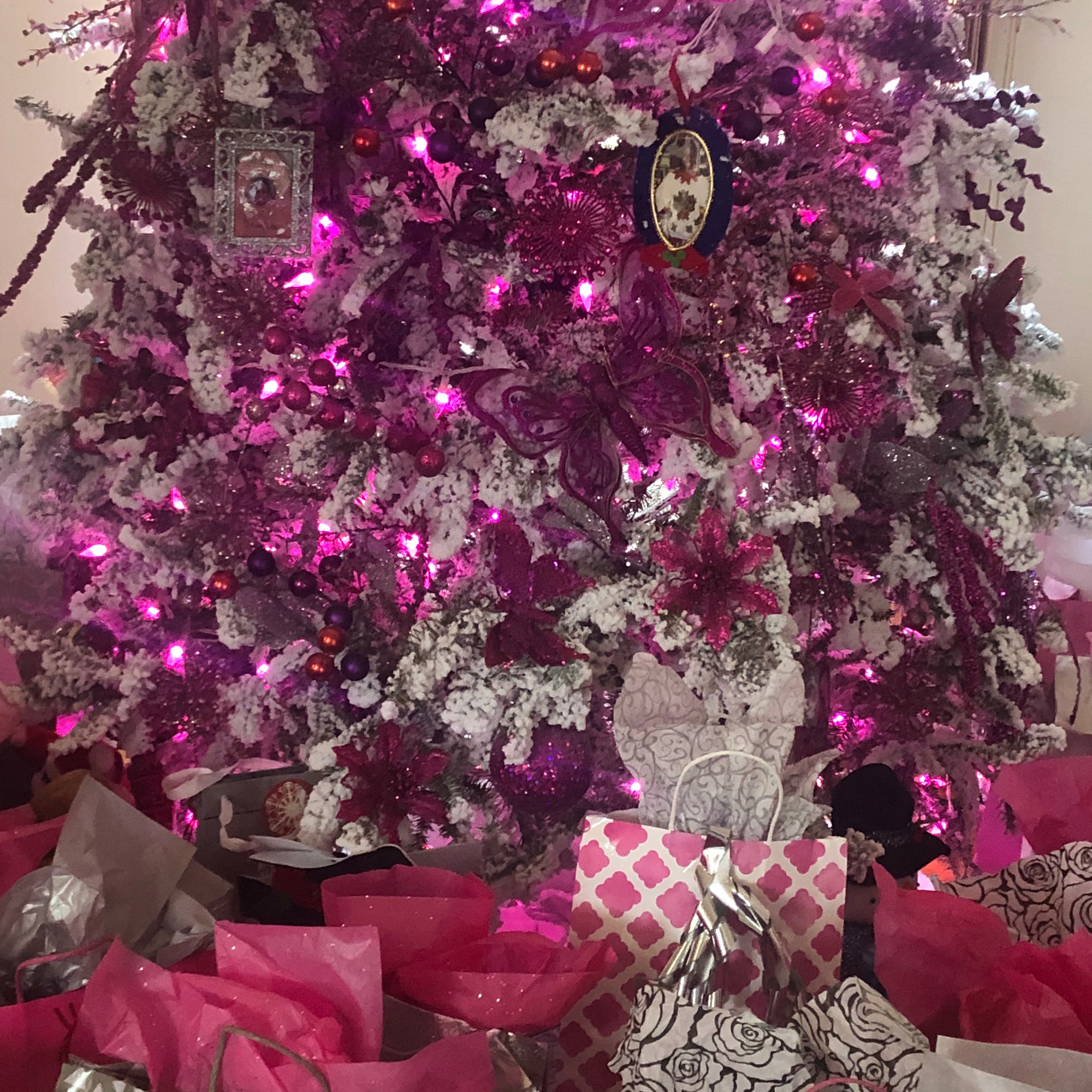 70 Count Pink LED C6 Faceted Christmas Lights, 22.5 ft White Wire ...