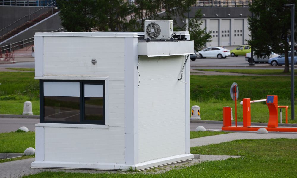 4 Tips for Keeping Your Portable Security Booth Warm - Guard Shack Rental
