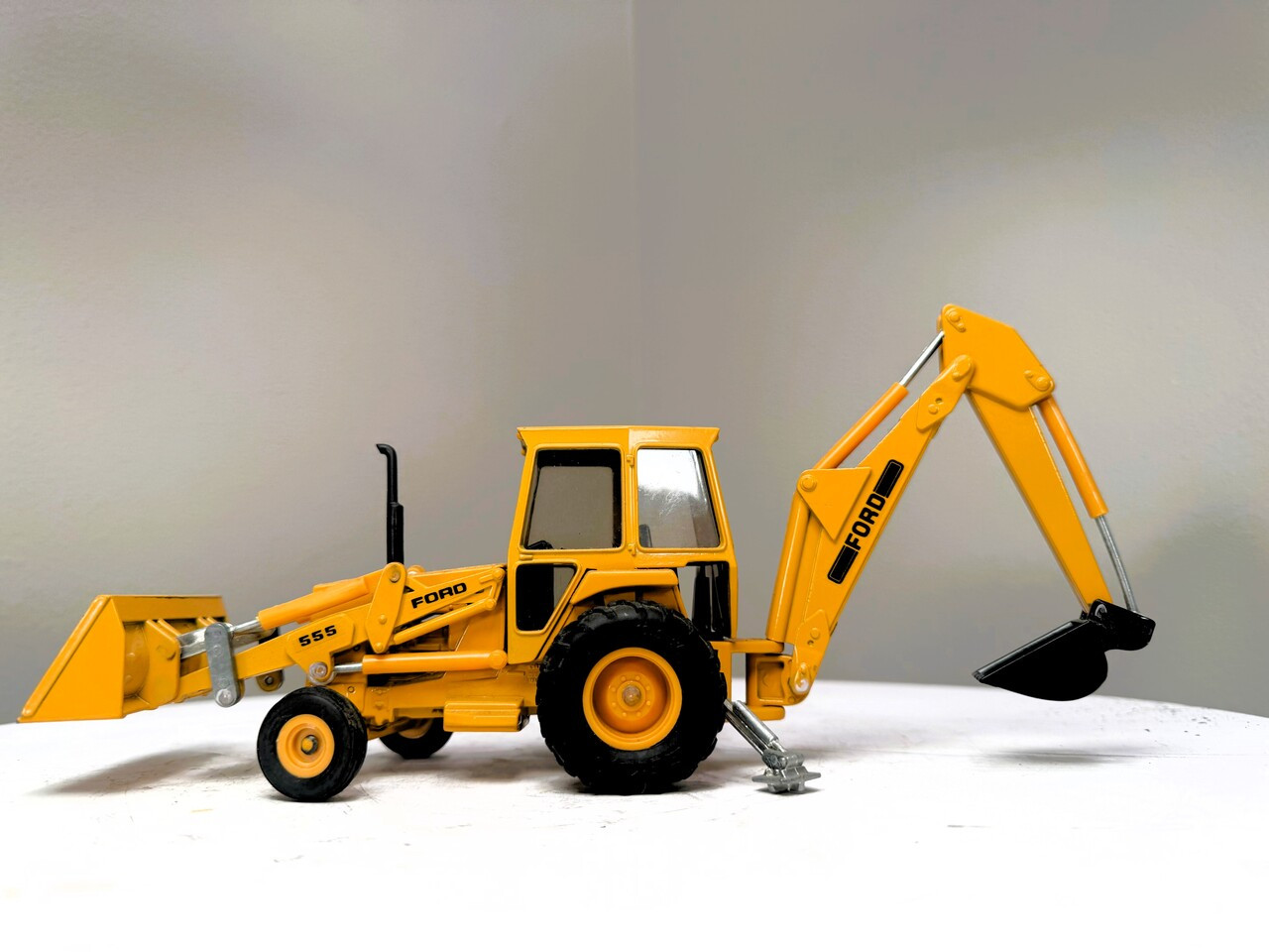 Ford 555 Backhoe Specs, Parts, and Serial Numbers (1978-1995