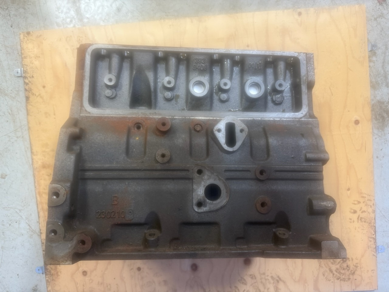 Used 4390 Engine Block Case Cummins | J916254U