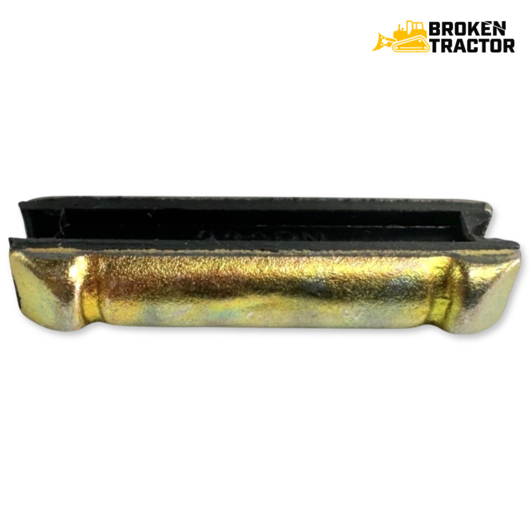 Flexible Bucket Tooth Retainer Pin Case 480, 480B | Broken T