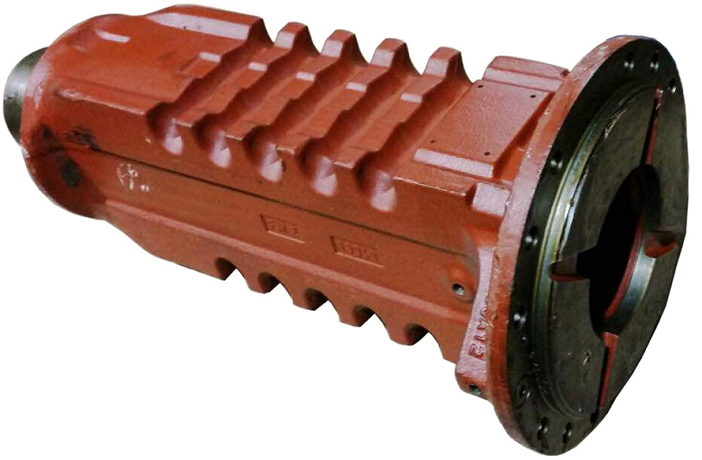NH Backhoe Rear Axle Housing, Right -- 358280A1 | Broken Tra
