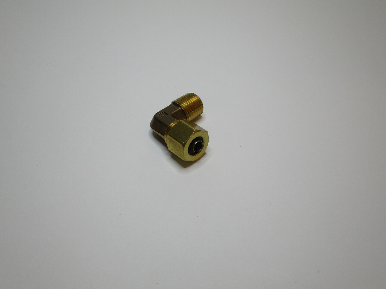 Tube Fitting, Brass, 90 Degree Elbow 3/8" Tube X 1/4" NPT - Thermetrics ...