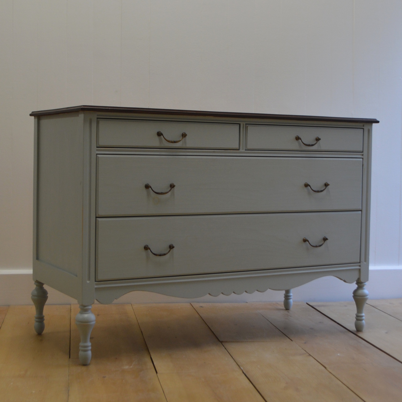 Eloise Linen Dresser - English Farmhouse Furniture Manufacturing - Ann ...